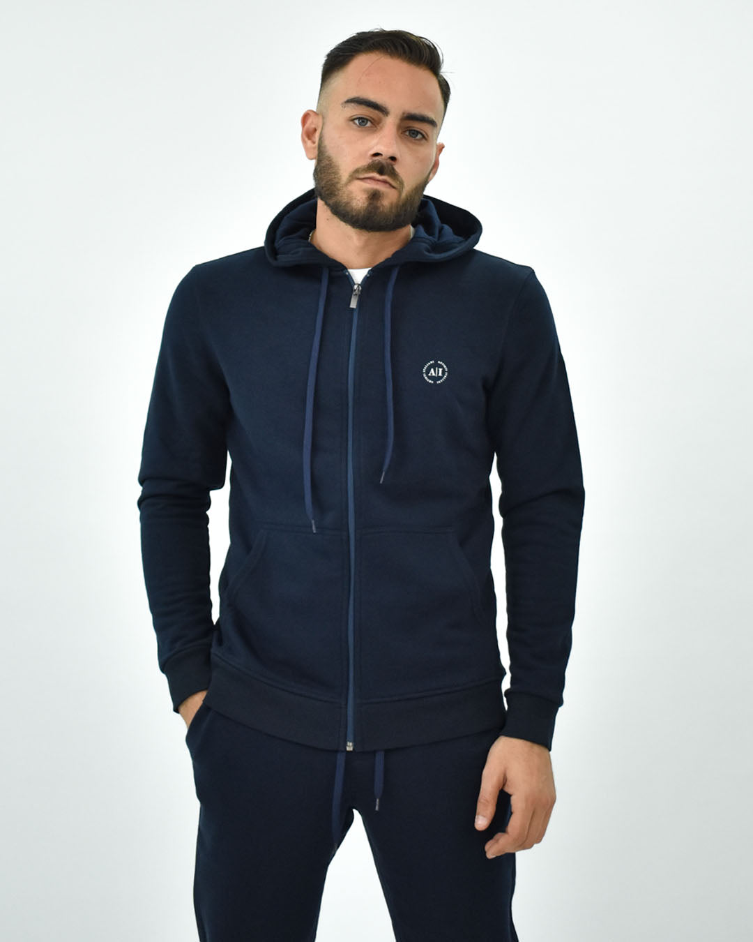 TRACKSUITS – Status Cyprus